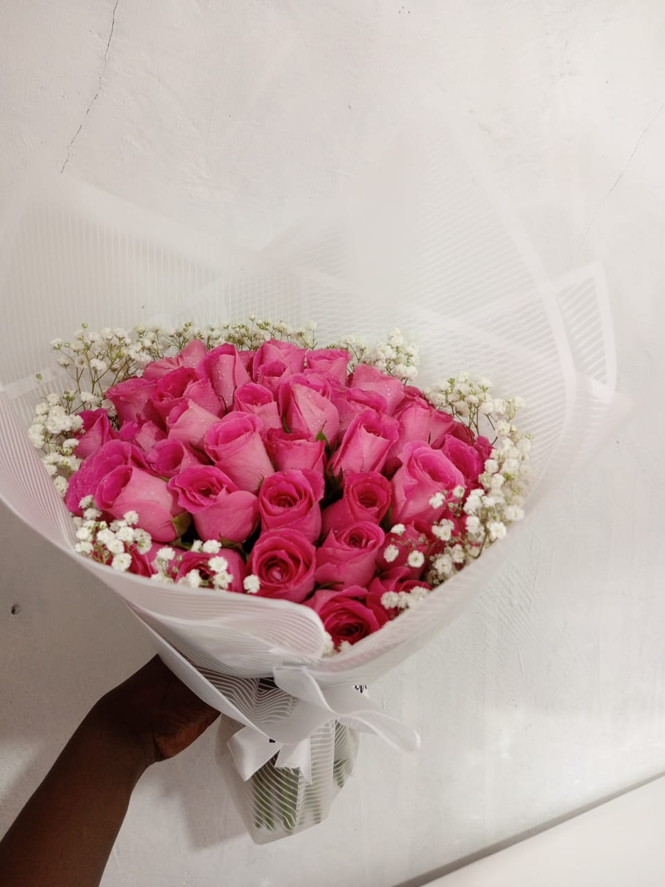 PINK ROSES WITH BABY BREATH RIM - Prestige Flowers